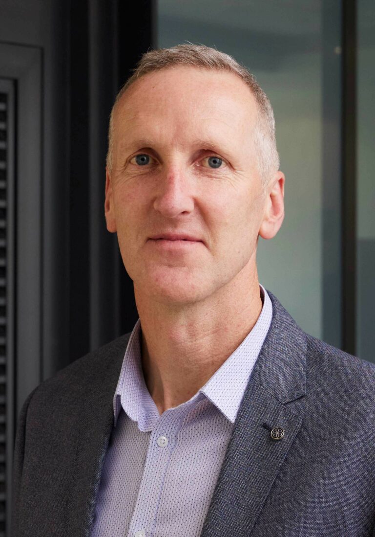 Meet the Team - Engine Lease Finance Corporation All rights reserved